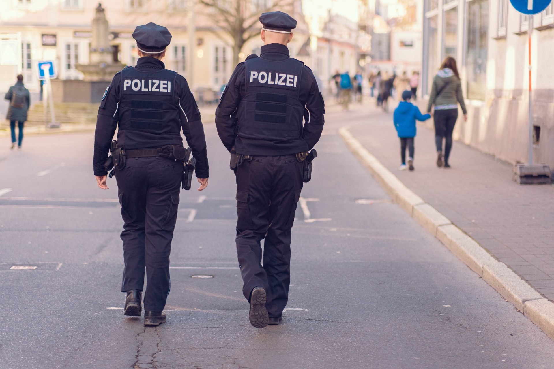 Tausende Bewerber fallen bei Polizei-Deutschtest durch ...